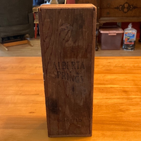 Vintage | Dining | Vintage Wood Alberta Springs Whiskey Box Slide Top ...
